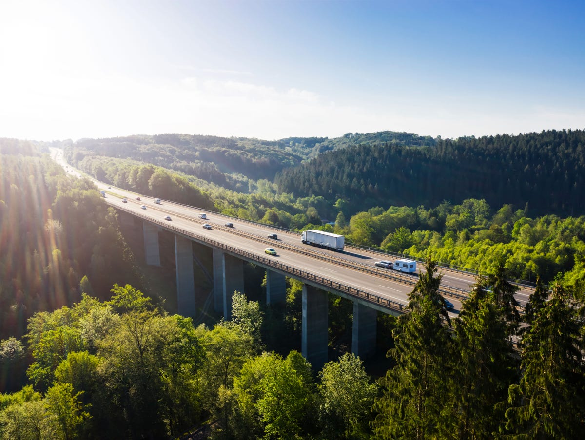 Sustainability Report 2024: DKV Mobility expands its range of ...